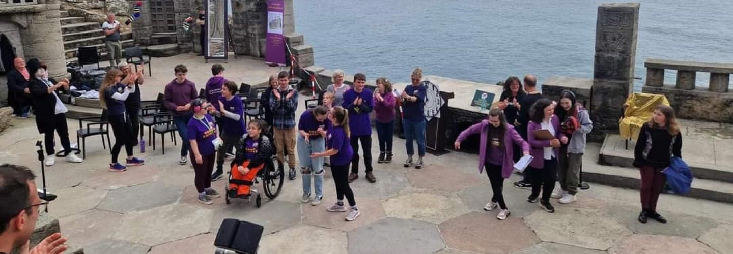 Drama Express tour their production of Schools out at Sockley with a ...